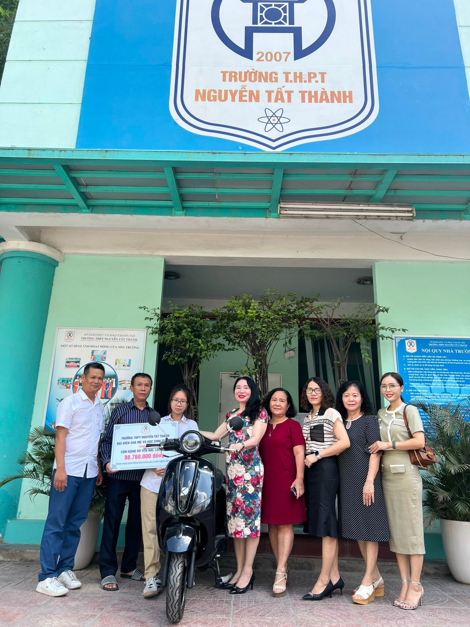 Trao quà ủng hộ gia đình học sinh Đặng Vũ Yến Nhi bị ảnh hưởng từ vụ ...